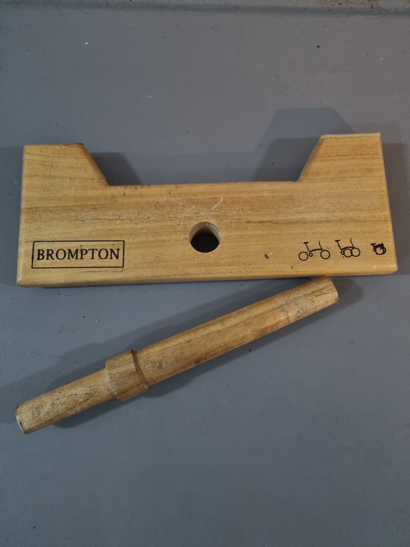 Brompton Pikes 3Sixty Foldie Bicycle Stand (Wood), Sports Equipment ...