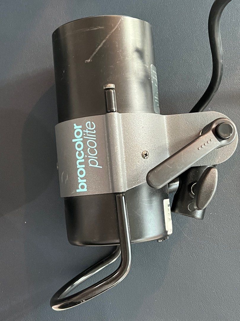 Broncolor Picolite 1600w/s with snoot and honeycomb set, Photography ...