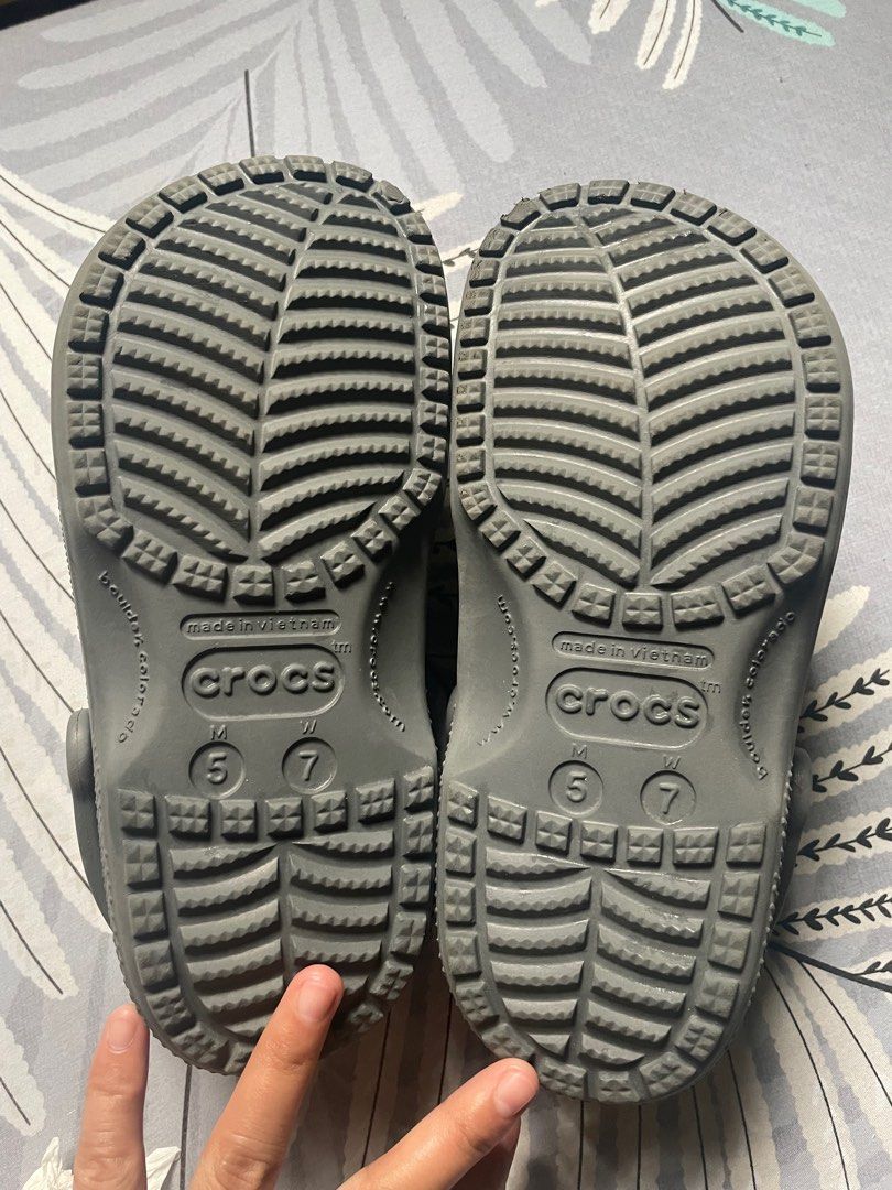 Crocs classic clog size M5/W7 slate grey, Men's Fashion, Footwear ...
