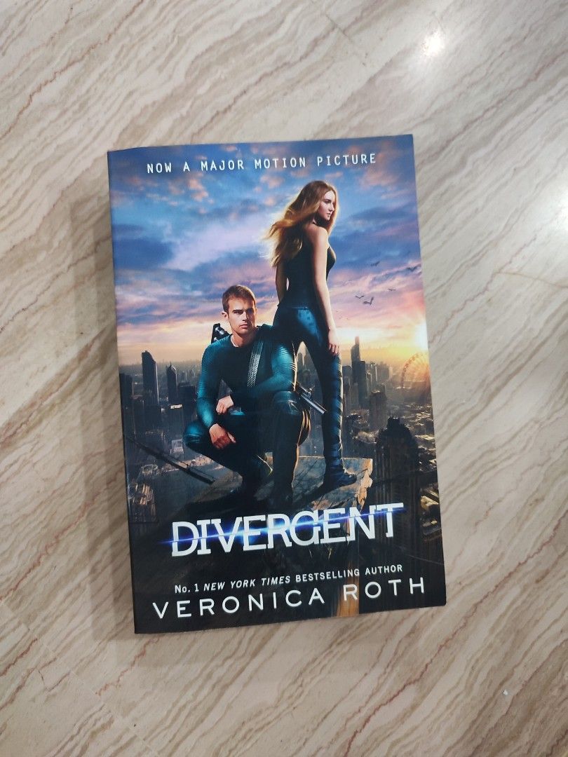 Divergent - Veronica Roth, Hobbies & Toys, Books & Magazines, Fiction ...
