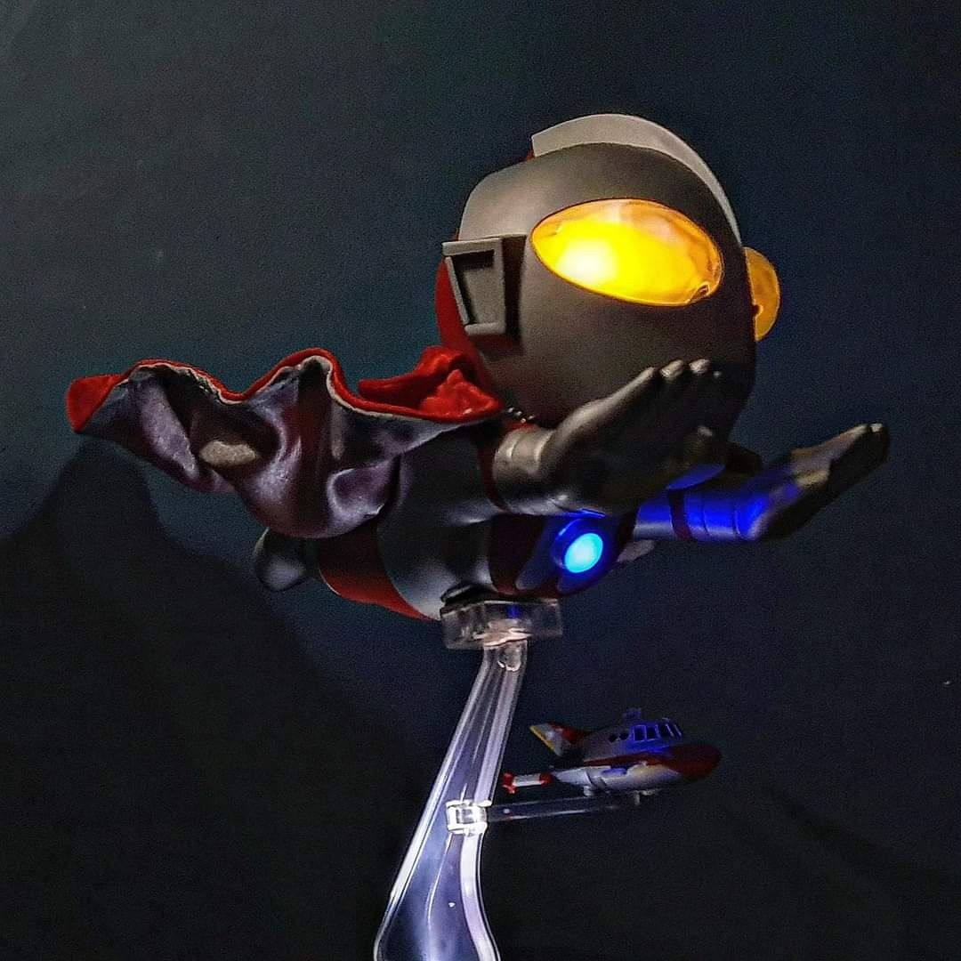 Floating Ultraman with magnetic base, Hobbies & Toys, Toys & Games on ...