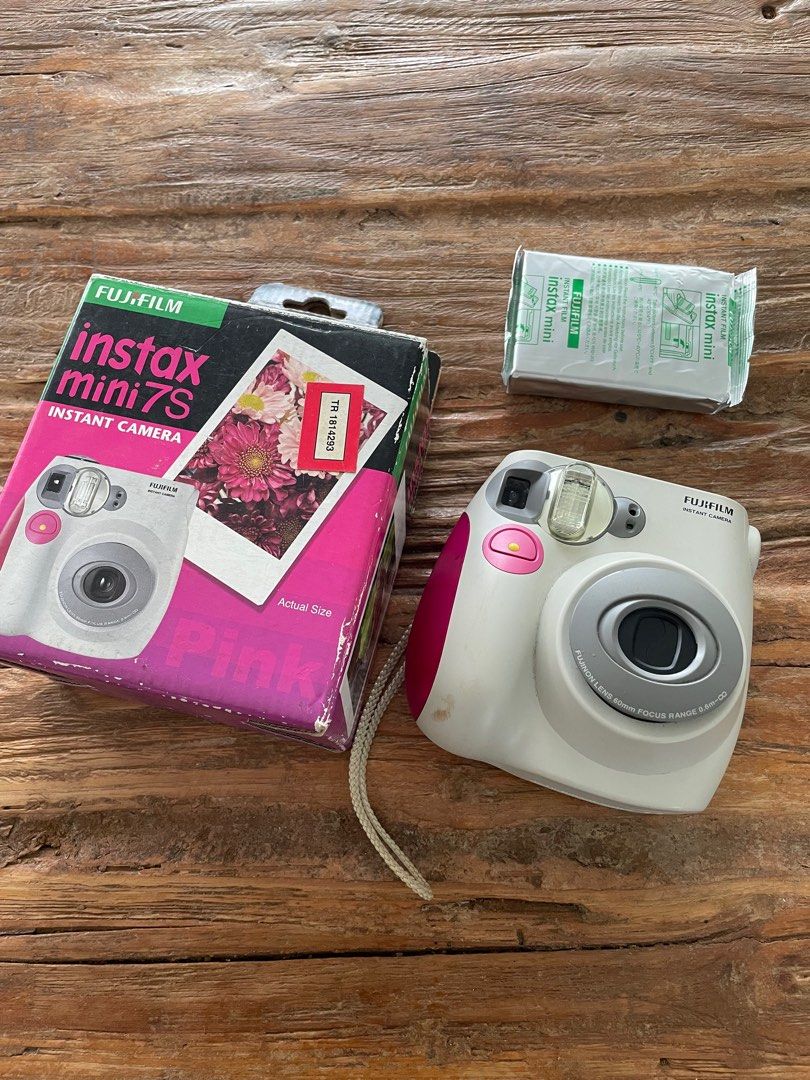 Fujifilm instax mini 7s instant camera with 20 films, Computers & Tech ...