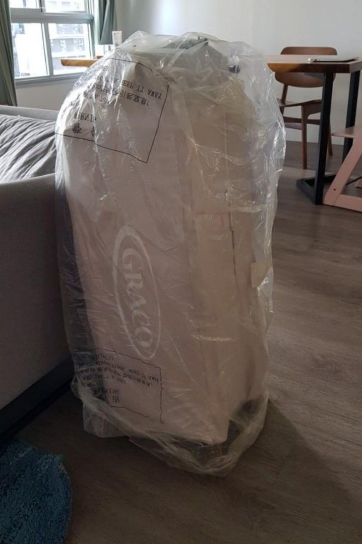 Graco Contour Electra Playpen, Babies & Kids, Baby Nursery & Kids ...