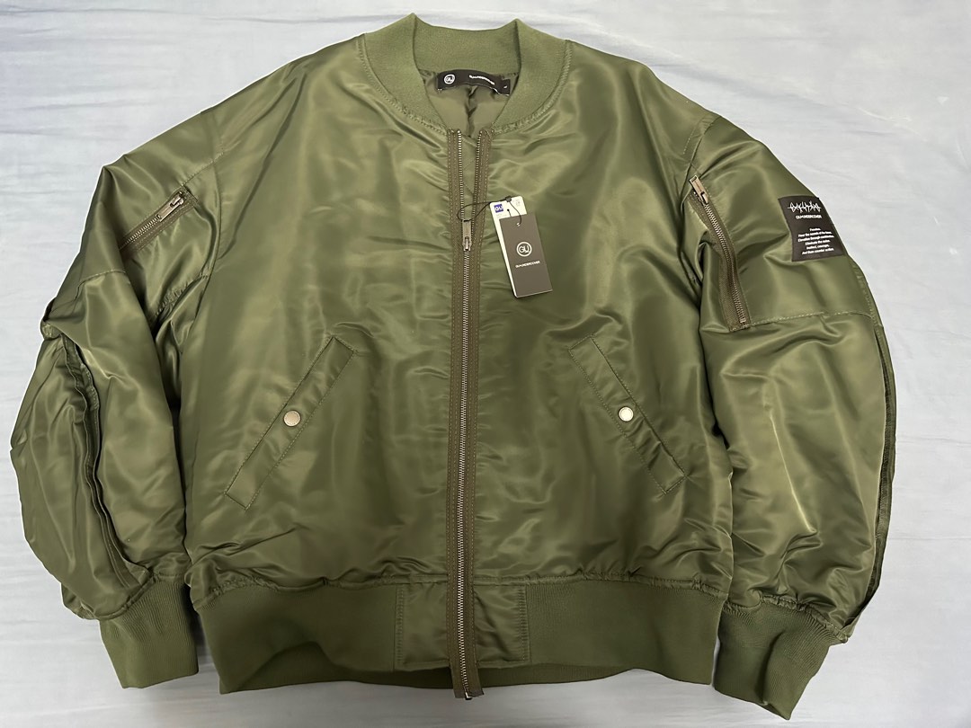 GU X UNDERCOVER MA-1 Jacket bomber, 男裝, 外套及戶外衣服 - Carousell