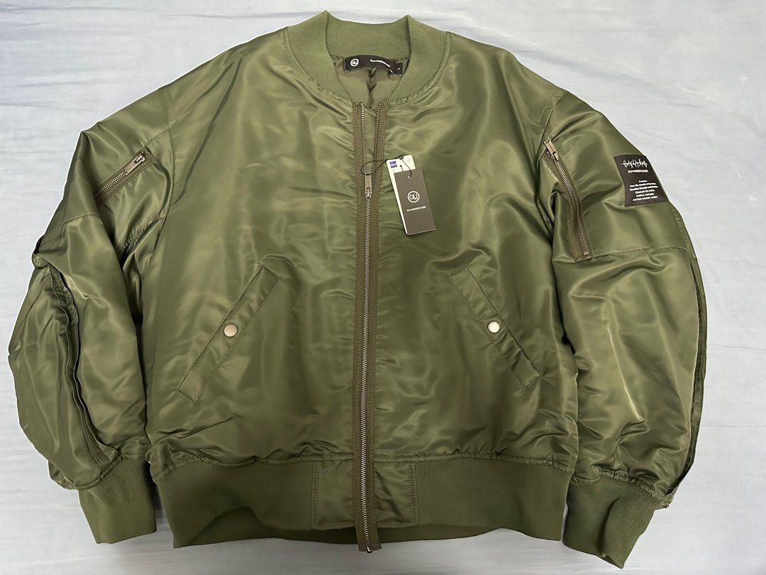 GU X UNDERCOVER MA-1 Jacket bomber, 男裝, 外套及戶外衣服 - Carousell