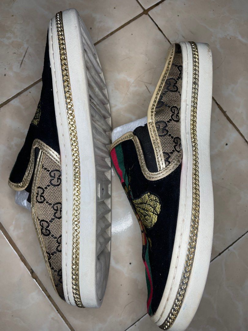 Gucci Embroidered Bee Slides, Men's Fashion, Footwear, Slippers ...
