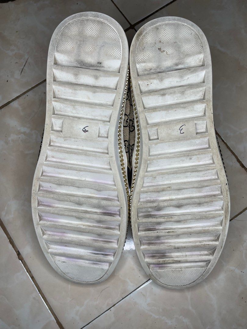 Gucci Embroidered Bee Slides, Men's Fashion, Footwear, Slippers ...