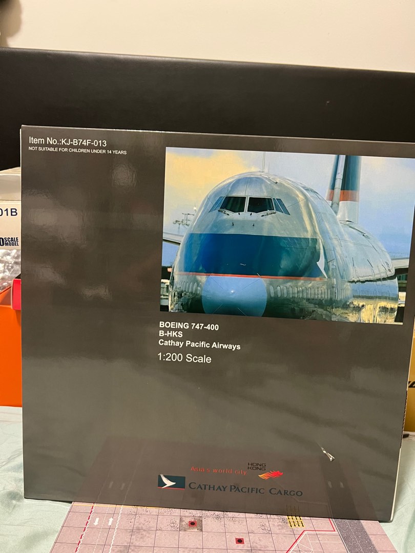 JC Wings/KJ 1/200 Cathy Pacific Cargo 747-400 B-HKS Silver Bullet ...