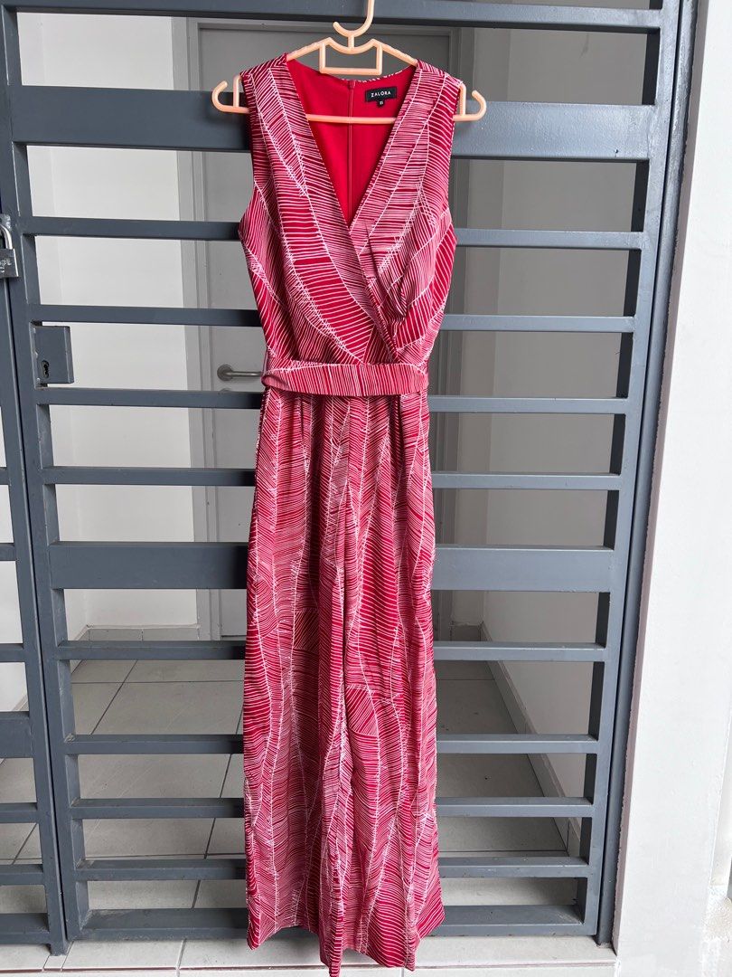 Jumpsuit merah putih, Women's Fashion, Dresses & Sets, Jumpsuits on ...