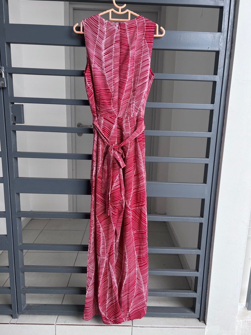 Jumpsuit merah putih, Women's Fashion, Dresses & Sets, Jumpsuits on ...