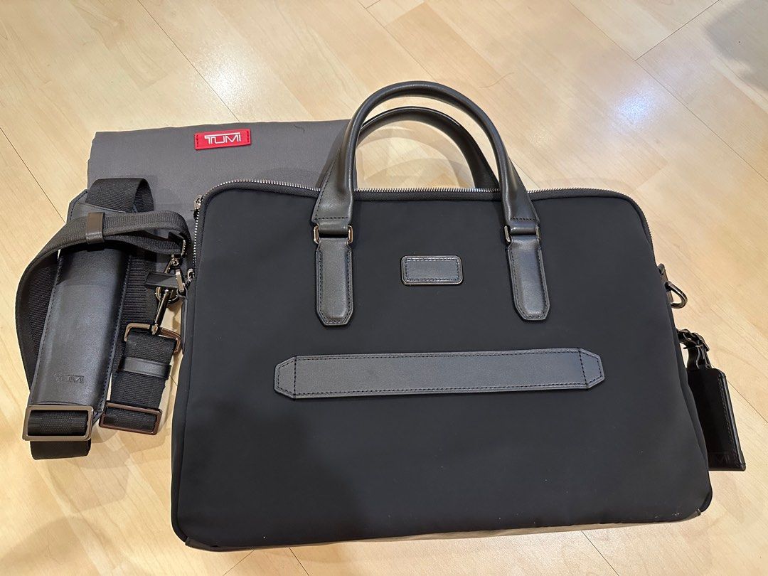 Like New Tumi Laptop Bag, Men's Fashion, Bags, Briefcases on Carousell