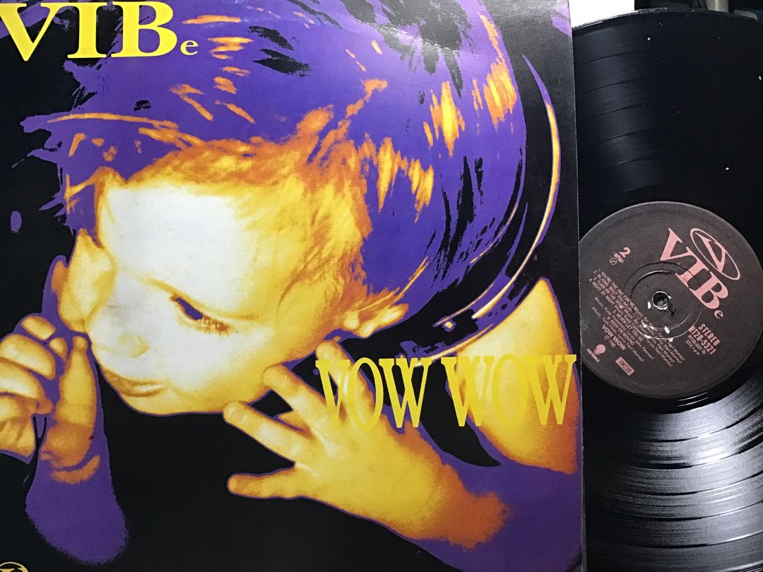 LP Vibe Vow Wow OOP VINYL RECORD Anuhis Piring Hitam, Hobbies & Toys ...