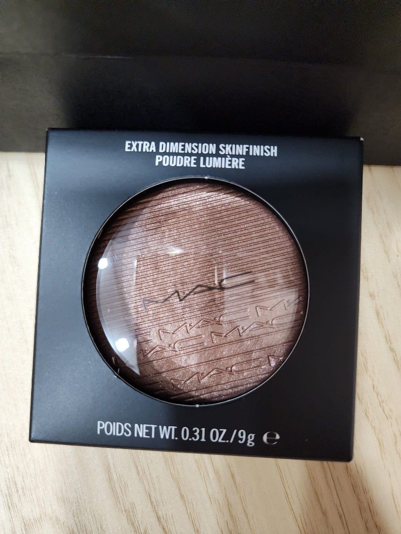 MAC EXTRA DIMENSION SKINFINISH IN SUPERB, Beauty & Personal Care, Face, Makeup on Carousell