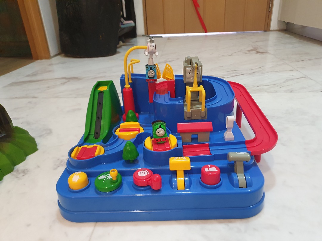 Mechanical thomas the tank engine playset, Hobbies & Toys, Toys & Games ...