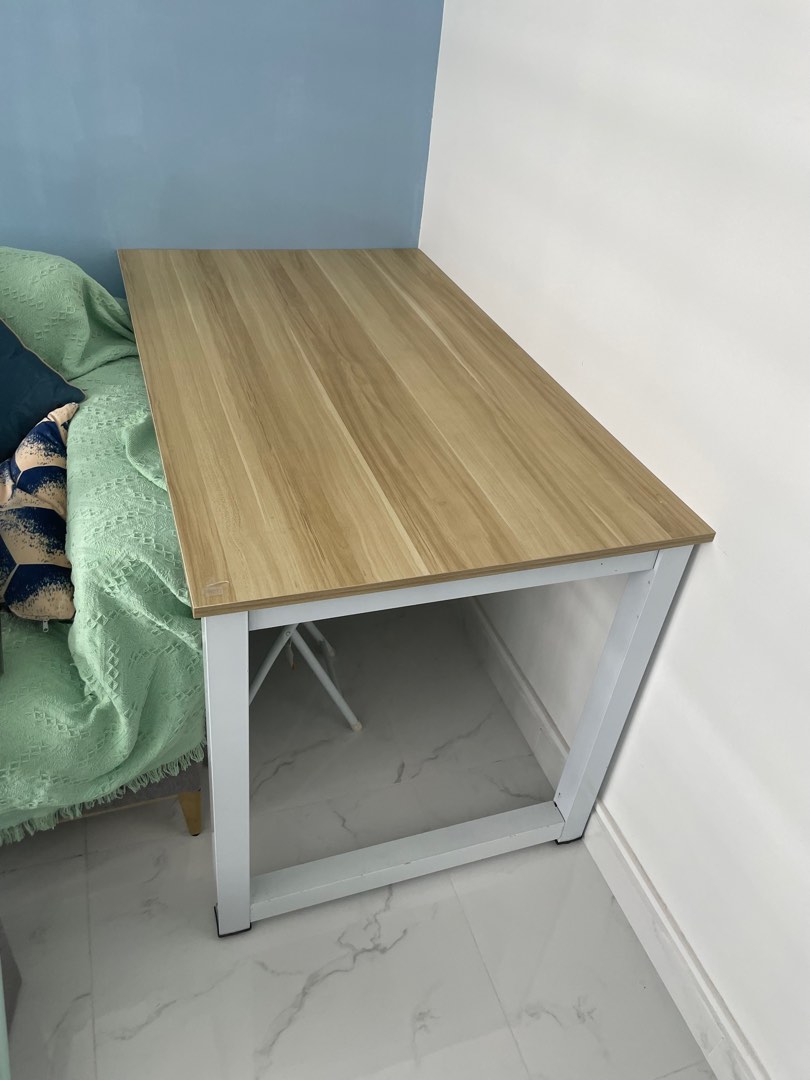 Metal frame Computer table/Study desk, Furniture & Home Living ...