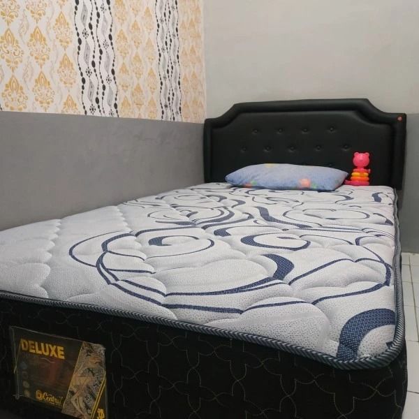Multibed Deluxe Central Kasur Central Springbed Spring Bed, Perabotan ...