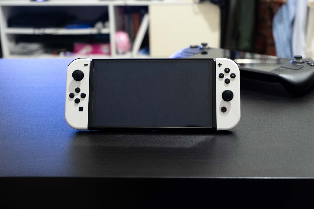 Nintendo Switch OLED White #StillUnderWarranty, Video Gaming, Video ...