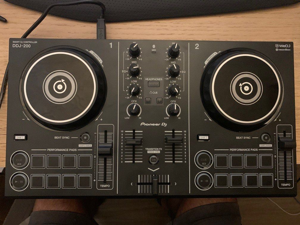 Pioneer DJ Smart DJ Controller DDJ-200, Hobbies & Toys, Music & Media, Music Accessories on ...