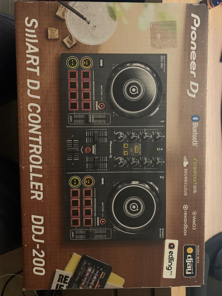 Pioneer DJ Smart DJ Controller DDJ-200, Hobbies & Toys, Music & Media ...