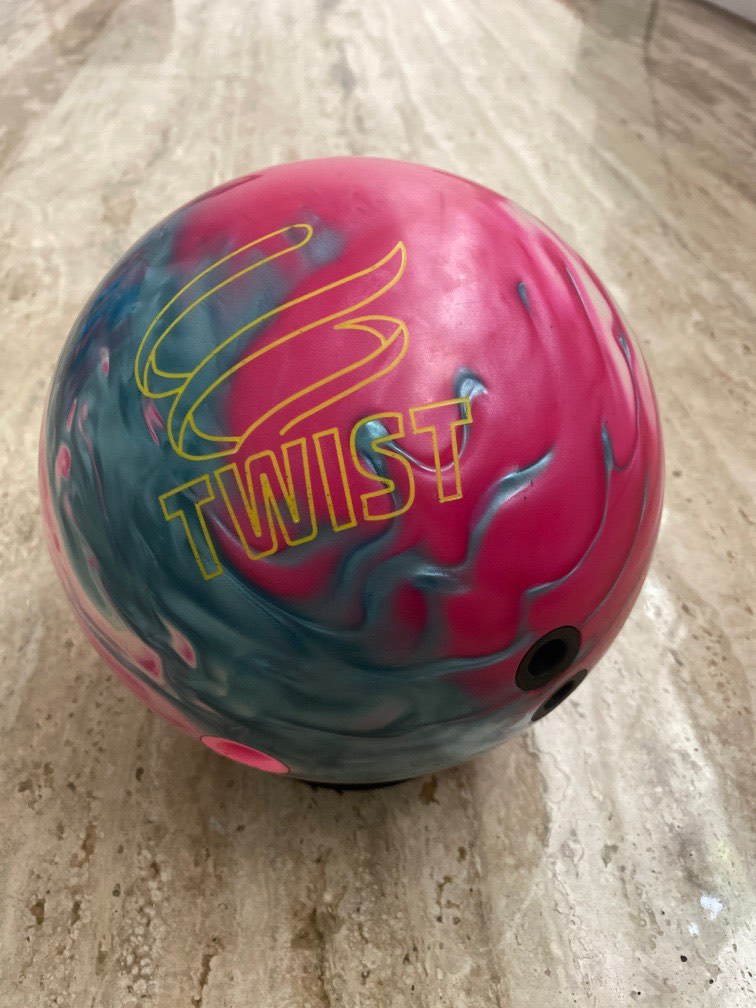 Preloved 10lbs Reactive Bowling Bowl, Sports Equipment, Sports & Games ...