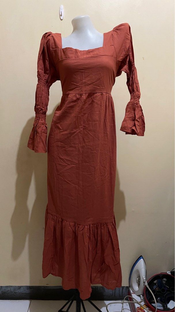 PREMIUM BANGKOK (BKK) MAXI DRESS IN RUST, Women's Fashion, Dresses ...