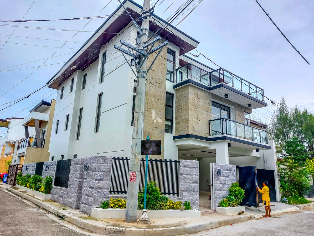 RC 6BR House with swimming pool in Pasig Greenwoods near Ortigas C5 ...