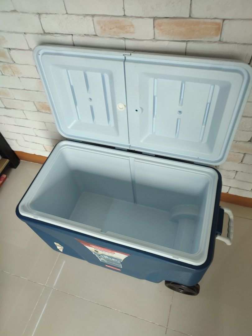 Rubbermaid Ice Box 75qt/71L, Furniture & Home Living, Kitchenware ...