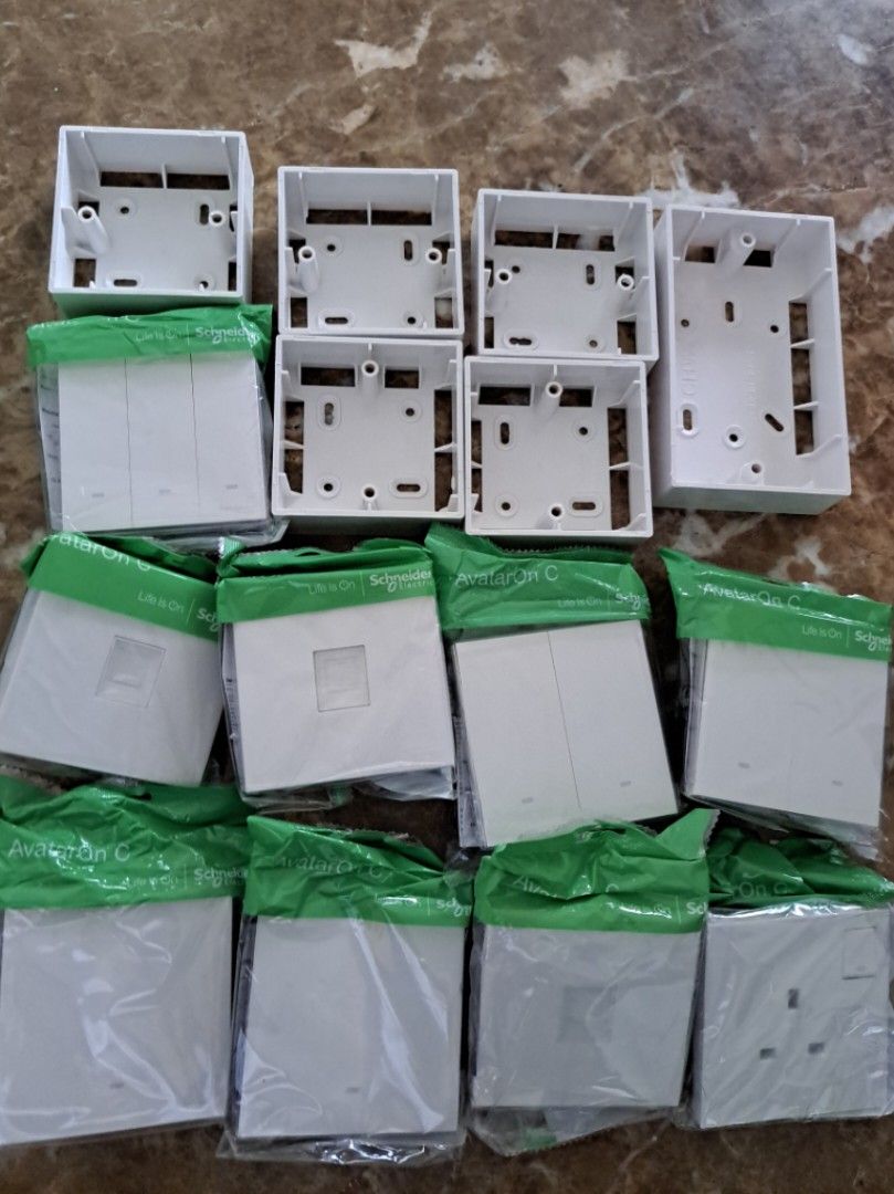 Schneider electric socket, TV & Home Appliances, Electrical, Adaptors & Sockets on Carousell