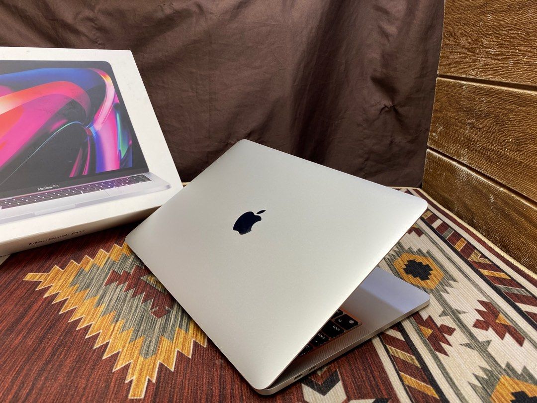 Silver - MacBook Pro 2020 Silver M1 Chip 8gb 256gb SSD 108cc 13.3-inch ...
