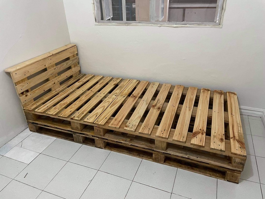 Single Wood Pallet Bedframe, Furniture & Home Living, Furniture, Bed ...