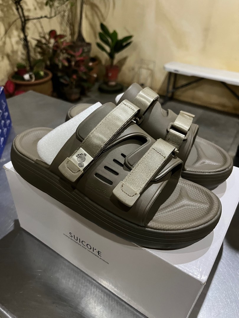 Suicoke Urich Olive Green, Men's Fashion, Footwear, Slippers & Slides on Carousell