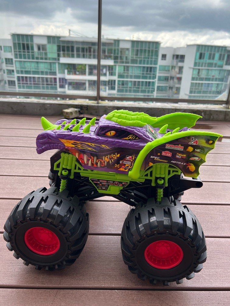 Super huge monster truck, Hobbies & Toys, Toys & Games on Carousell