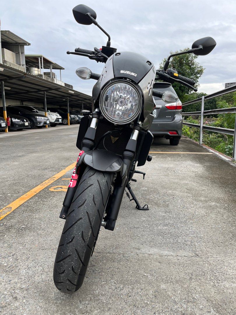 SUZUKI SV650XA, 機車, 重機在旋轉拍賣