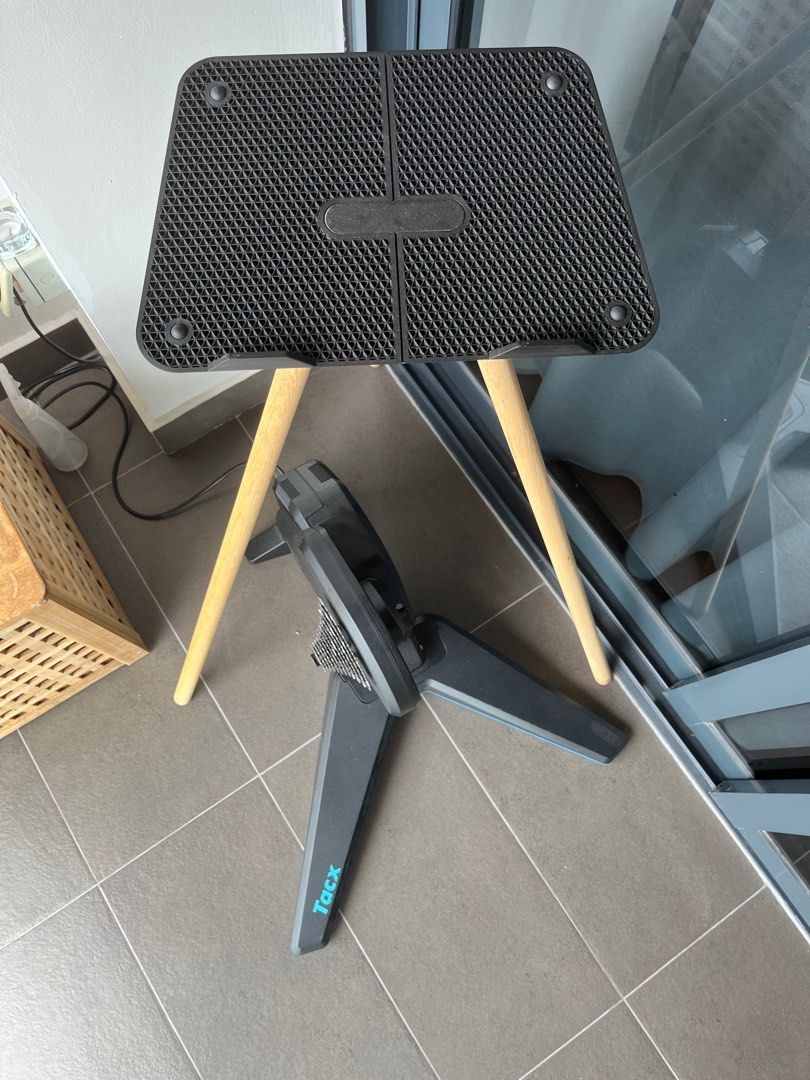 Tacx Flux 2 Smart Trainer including Stand and Cassette, Sports ...