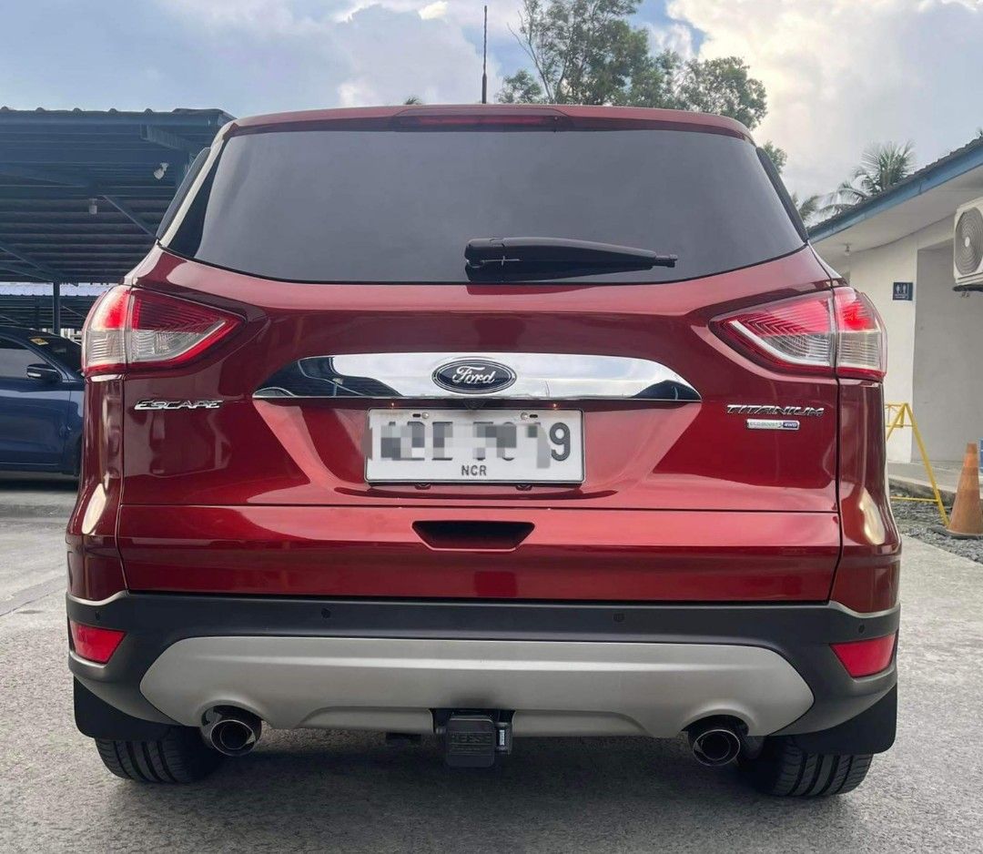 Top of the Line Ford Escape Titanium Ecoboost 4x4 Panoramic Sunroof ...