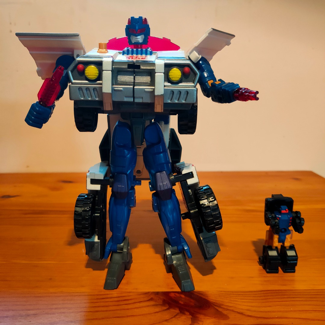 Transformers Armada Red Alert with Longarm with Instructions booklet ...