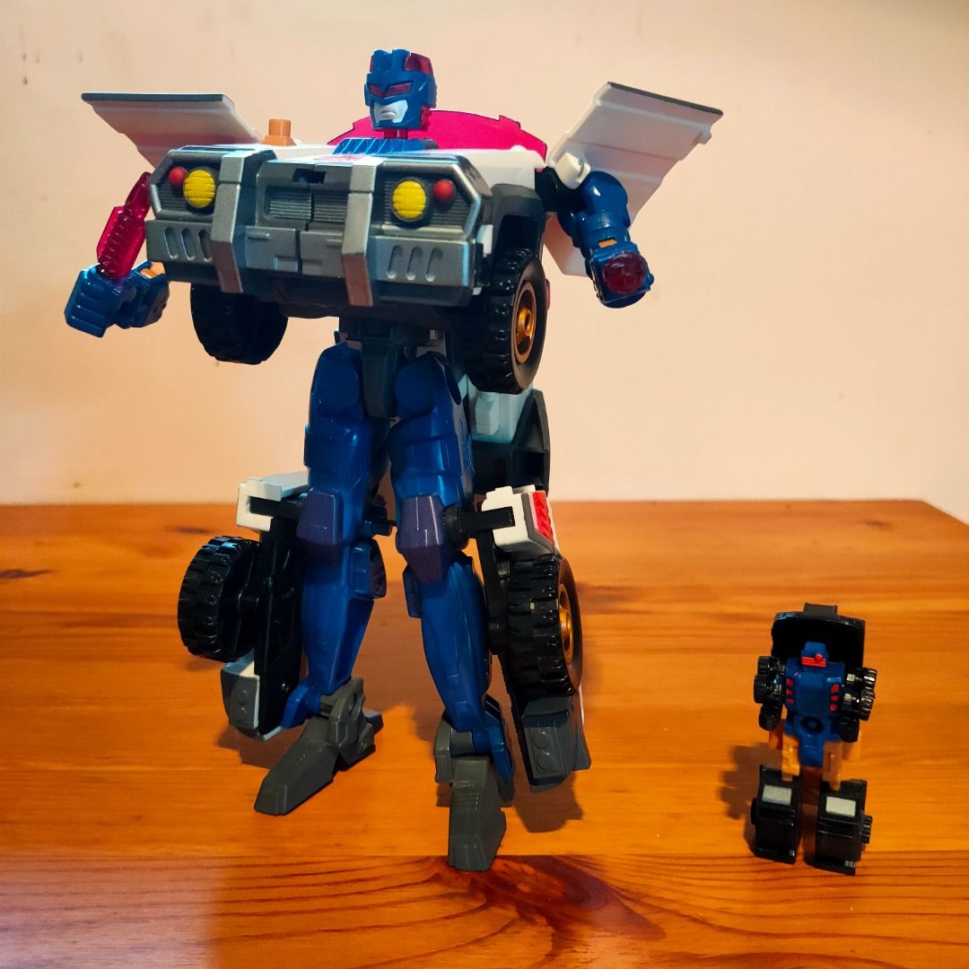 Transformers Armada Red Alert with Longarm with Instructions booklet ...