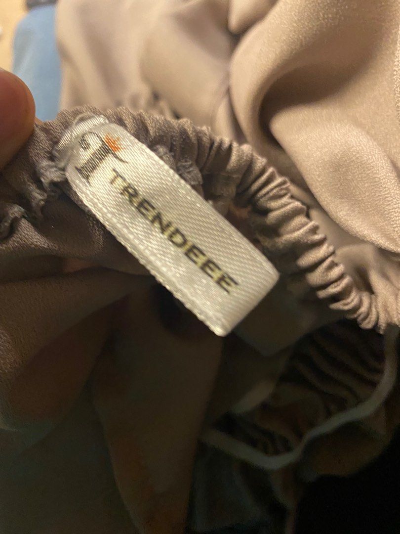 Trendee top, Women's Fashion, Tops, Blouses on Carousell