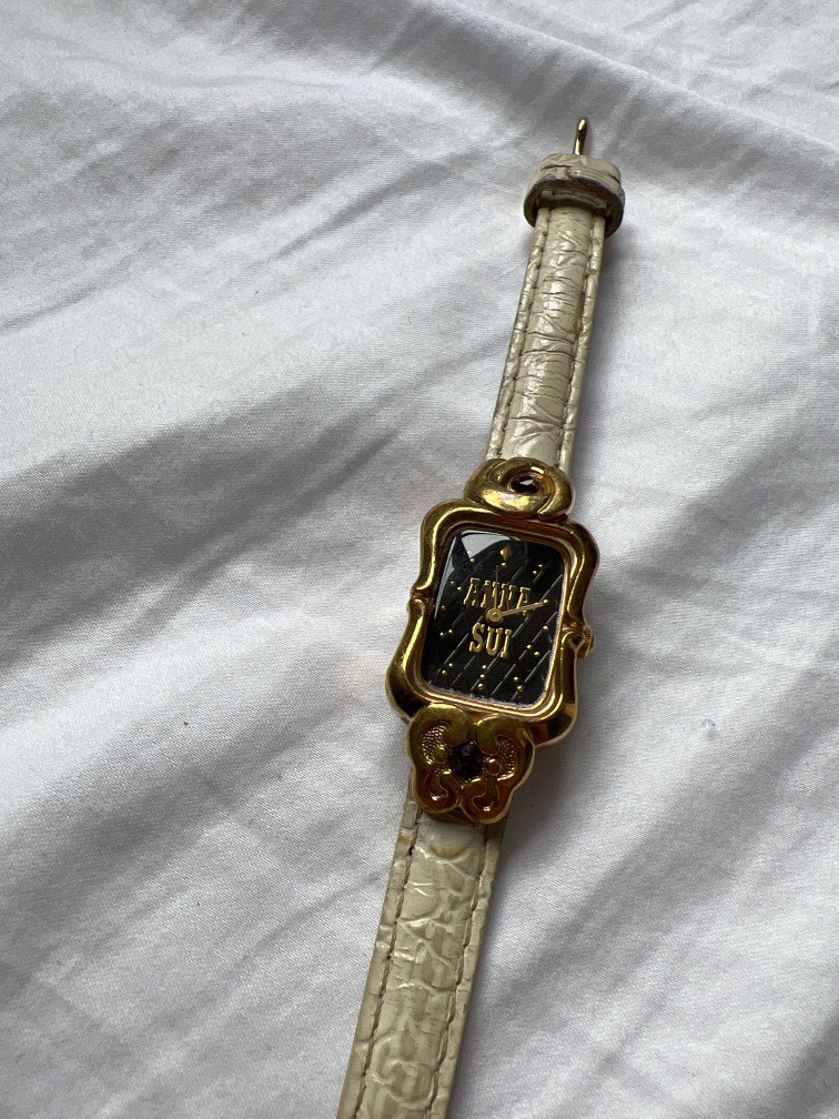 Vintage Anna Sui Watch, 女裝, 手錶及配件, 手錶 - Carousell