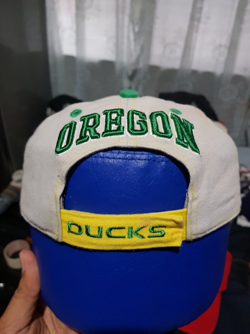 Vintage Oregon Ducks Cap, Men's Fashion, Watches & Accessories, Caps ...