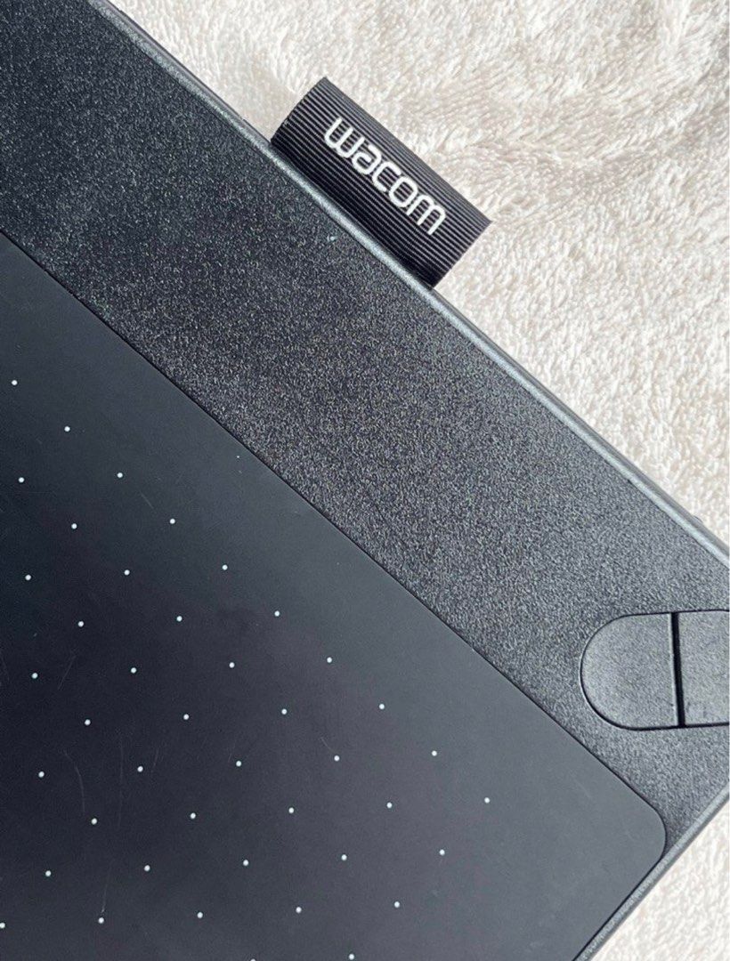 Wacom Intuos Comic CTH-490/B1-CX Drawing Tablet, Computers & Tech ...
