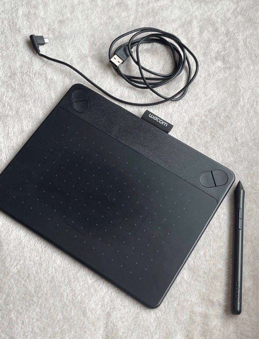 Wacom Intuos Comic CTH-490/B1-CX Drawing Tablet, Computers & Tech ...