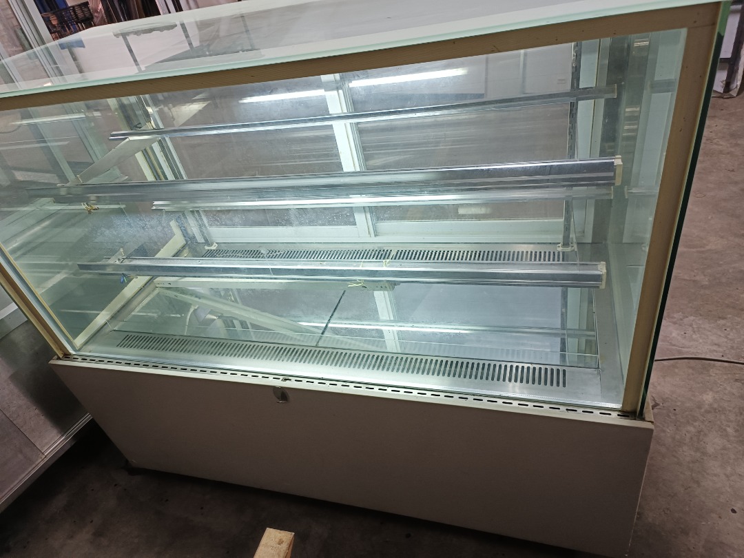 5ft Cake chiller, TV & Home Appliances, Kitchen Appliances ...