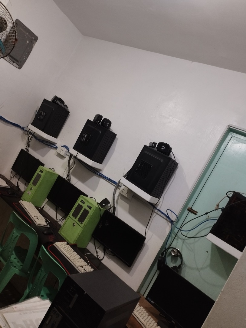 8 SETS AVAILABLE WITH COIN BOX AND 1 SERVER, Computers & Tech, Desktops ...