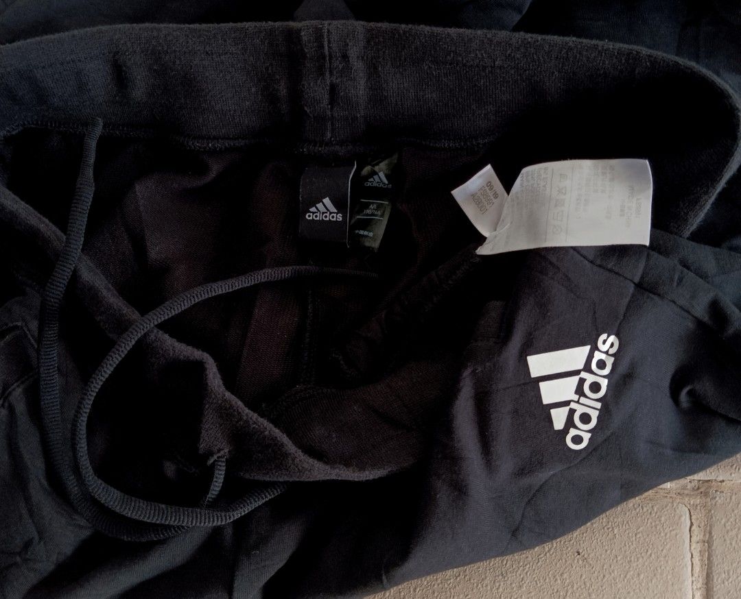 ADIDAS LARGE ON TAG BEST FIT SMALL TO SEMI MEDIUM, Men's Fashion ...