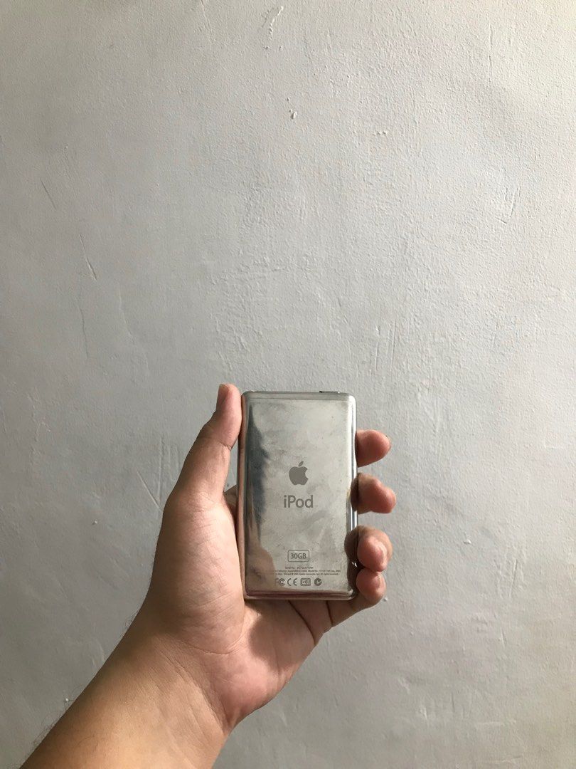 Apple ipod classic 5th gen 30gb, Mobile Phones & Gadgets, Other Gadgets ...