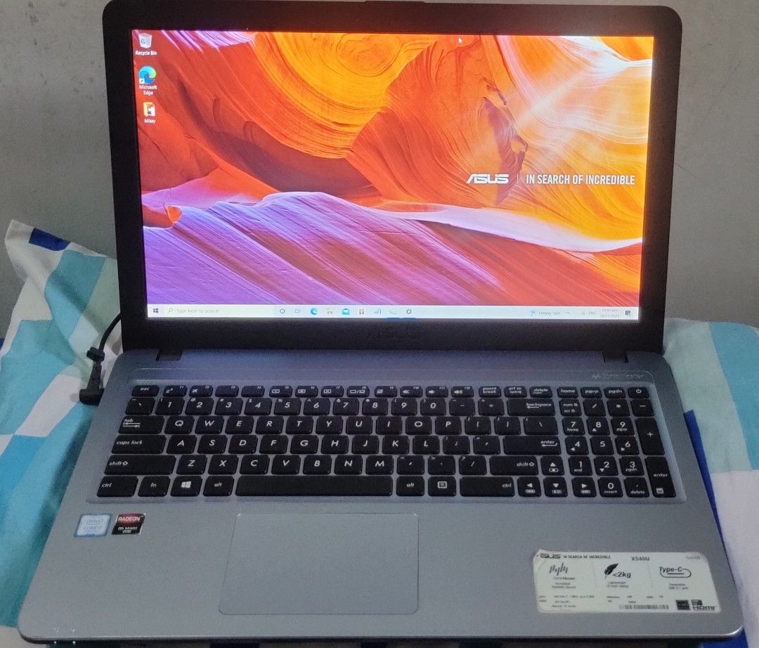 Asus x540u 15.6 inches size 1 terabyte storage i7 7th Gen processor, 2 ...