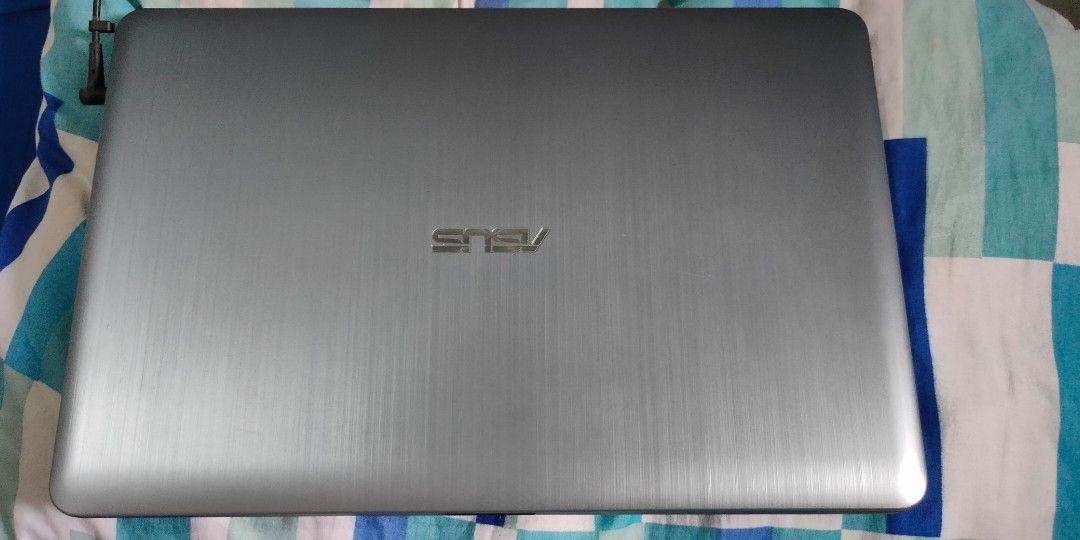 Asus x540u 15.6 inches size 1 terabyte storage i7 7th Gen processor, 2 ...