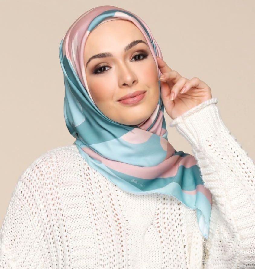 Barbie X duck, Women's Fashion, Muslimah Fashion, Hijabs on Carousell