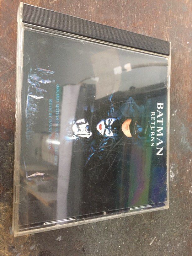 Batman returns CD 原聲大碟, 興趣及遊戲, 音樂樂器 & 配件, 音樂與媒體 - CD 及 DVD - Carousell